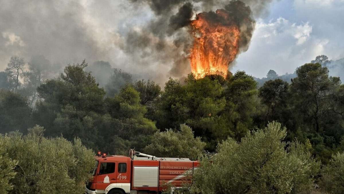 ΦΩΤΙΑ-ΤΩΡΑ: Δείτε όλα τα ενεργά μέτωπα - Voice News